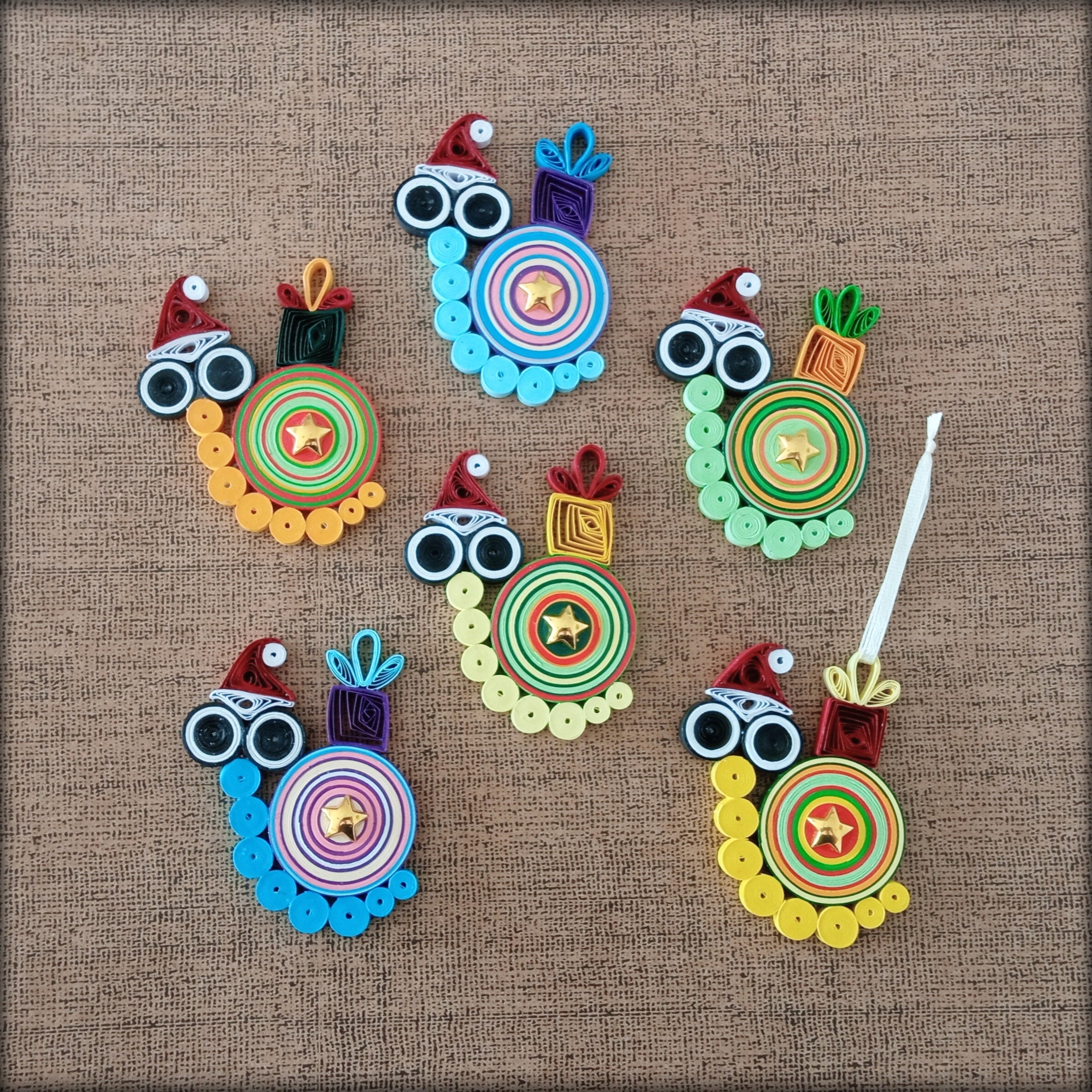 Set of 3 Assorted Christmas Quilled Snail Ornament Christmas - Etsy