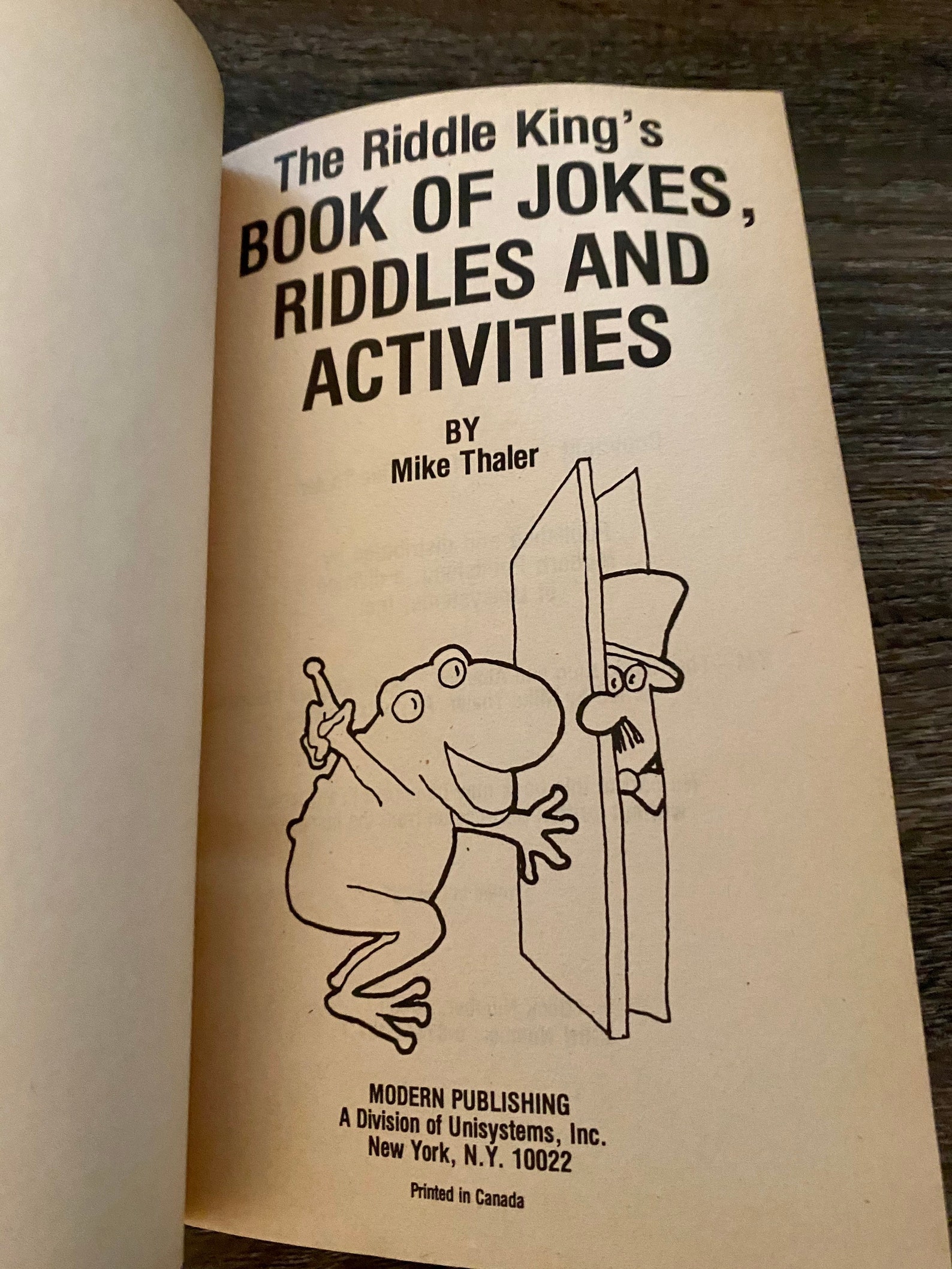The Riddle King’s Book of Jokes and Riddles, and Activities. 1987 ...
