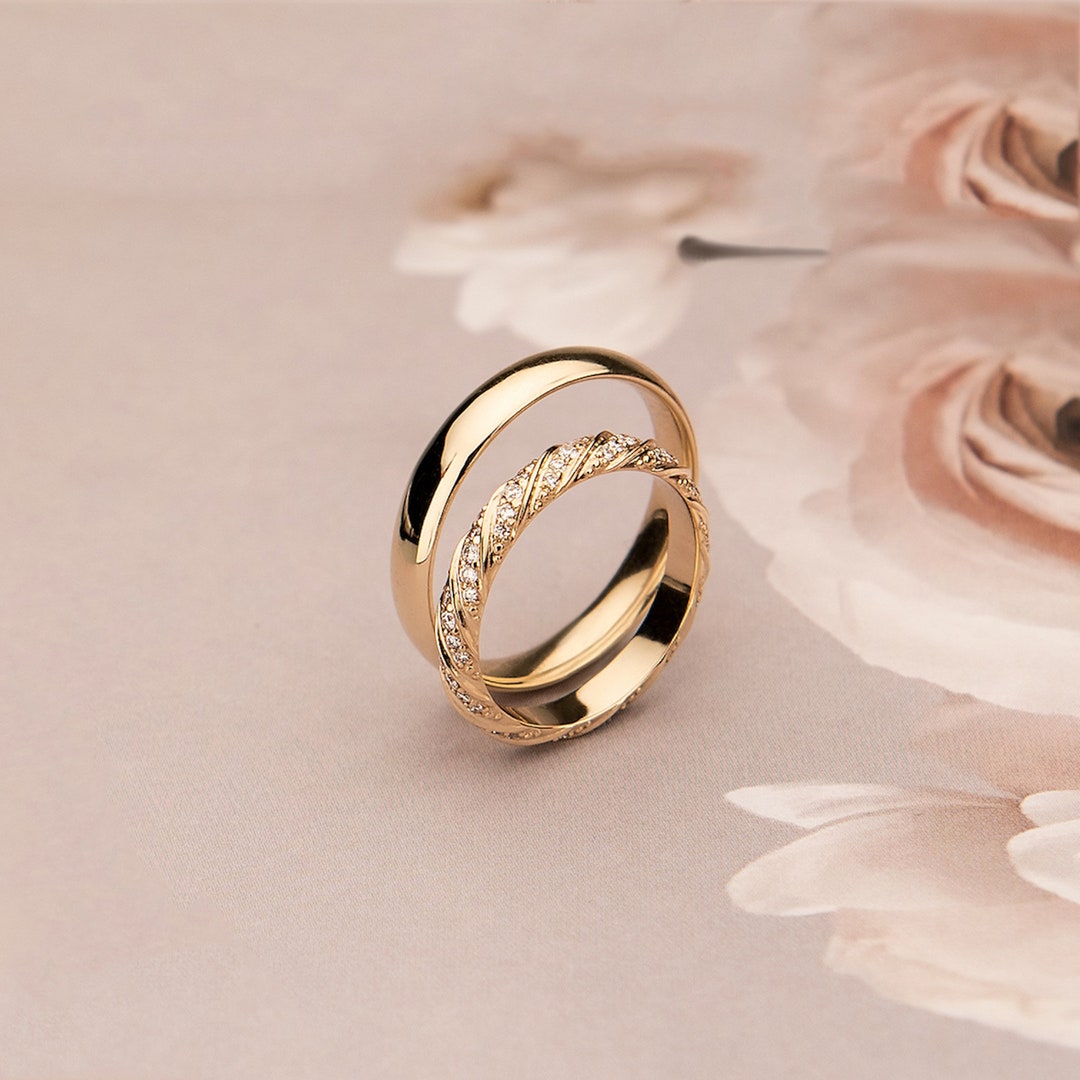 Glamour and Classic Gold Wedding Rings for Him and Her - Etsy