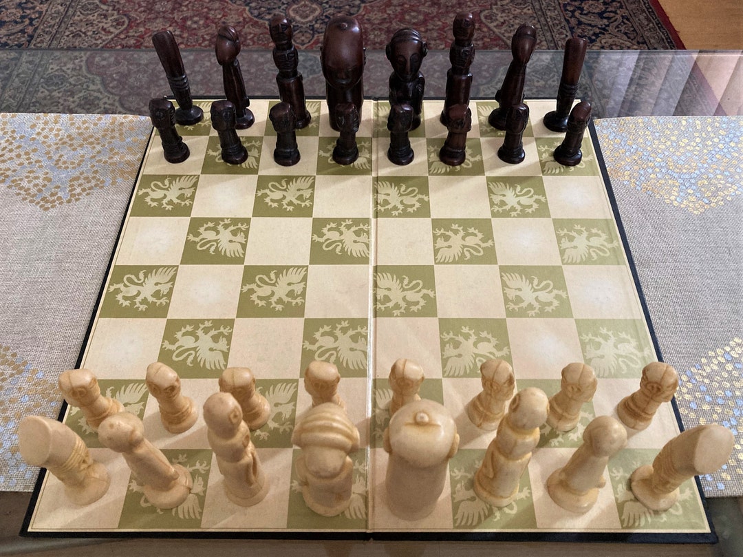Vintage Bakelite Chess Set: 1963 MCM Afro-centric Design, Peabody ...
