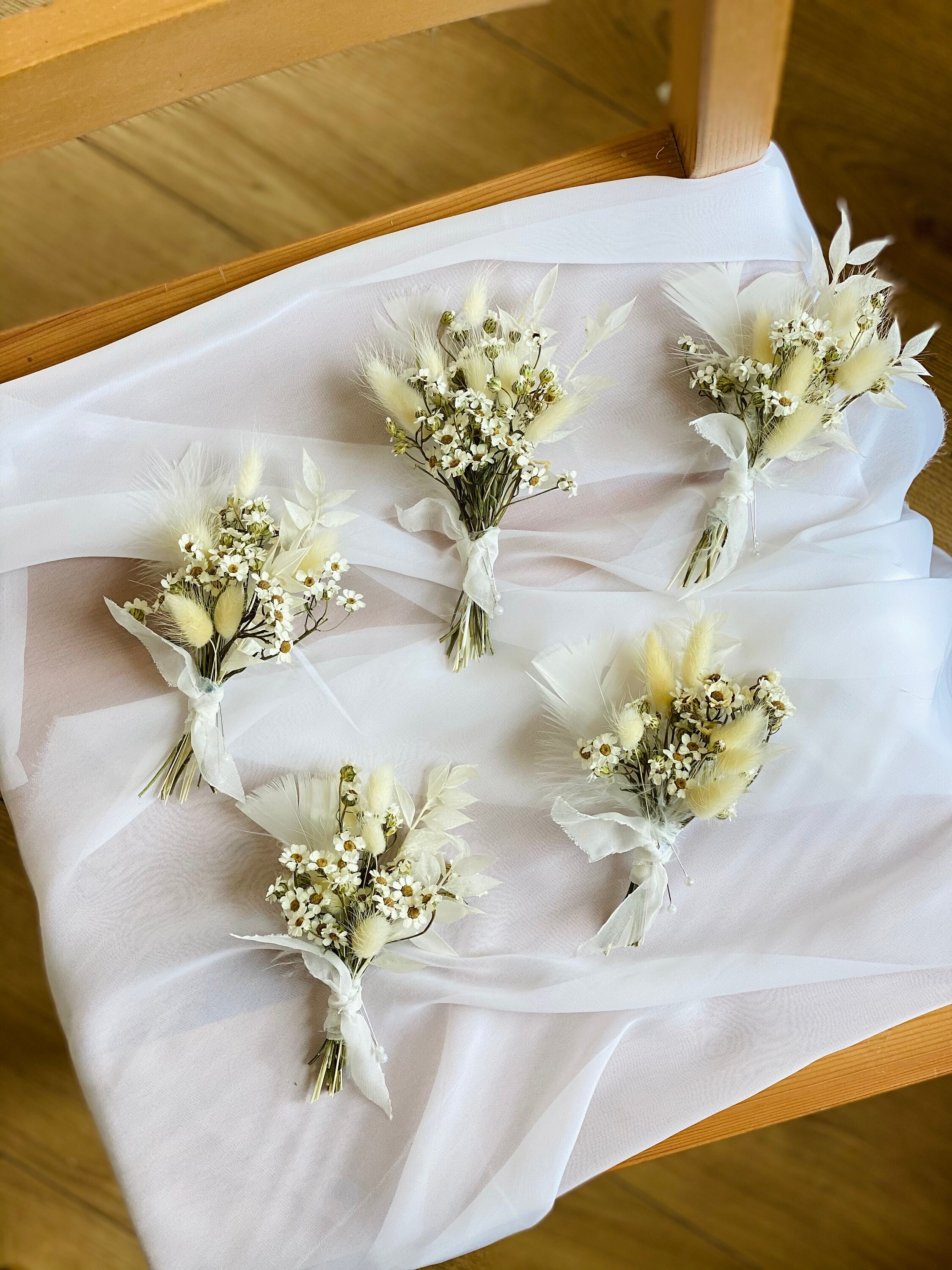 Set of 3white Buttonholes/daisy Dried Flower - Etsy