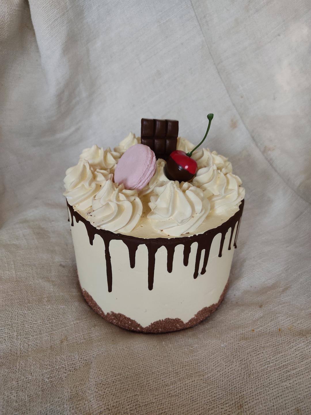 Fake Cake Drip Cake Decoration Plaster Cake Cupcakes Kitchen Table ...