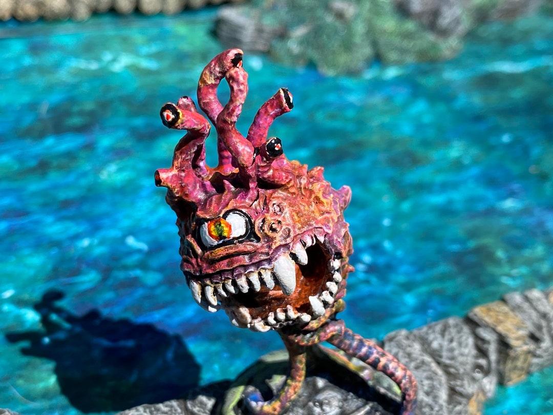 Eye Beast, Beholder D&D Mini (hand-painted, Custom Base) - Etsy