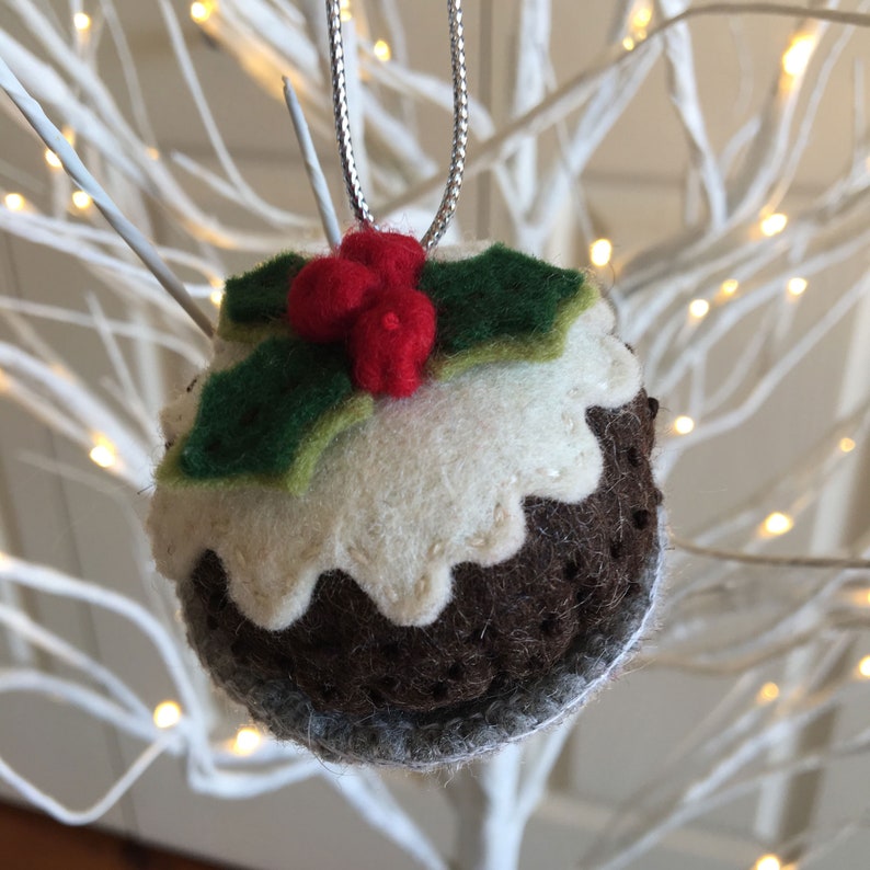 Petite Christmas Decorations No.1 Plum Pudding. Pattern & Instructions ...