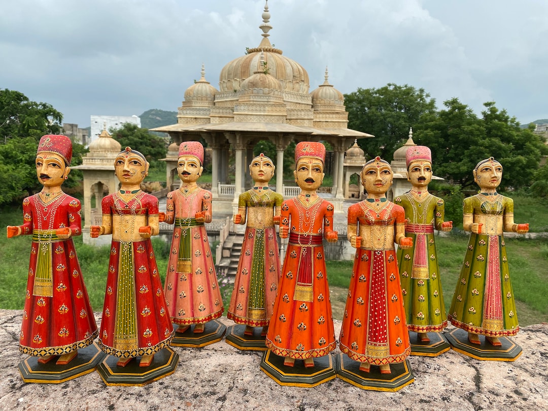 Pair of Wooden Painted Isar Gangaur Dolls, King Queen, Blessed Couple ...