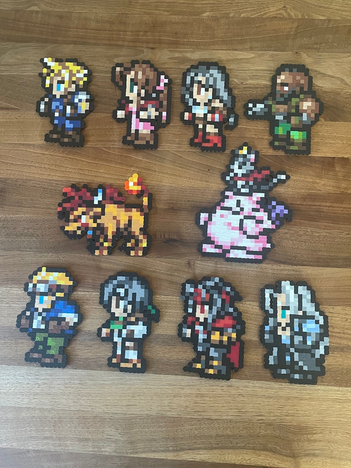 Final Fantasy VII: Perler Bead Sprites - Cloud, Aerith, Sephiroth, Etc ...