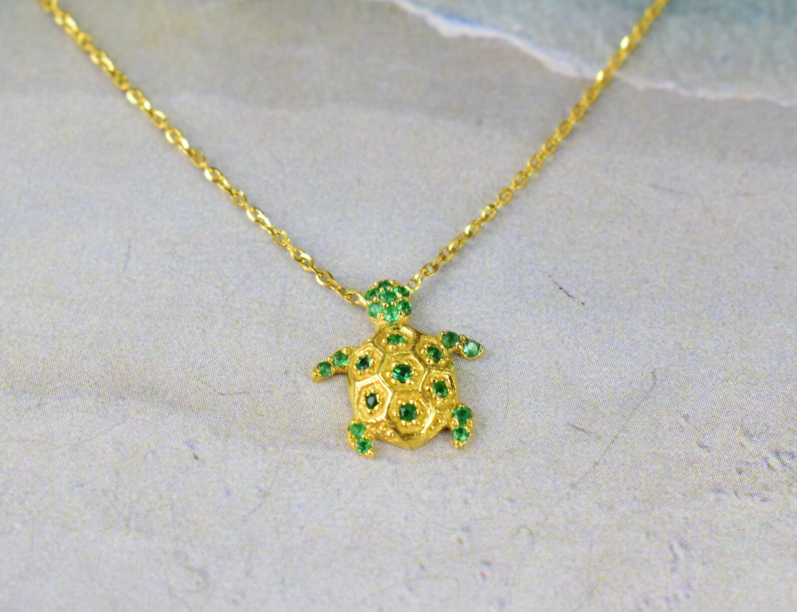 Emerald Turtle Necklace / 10k 14k 18k Solid Gold Necklace / - Etsy