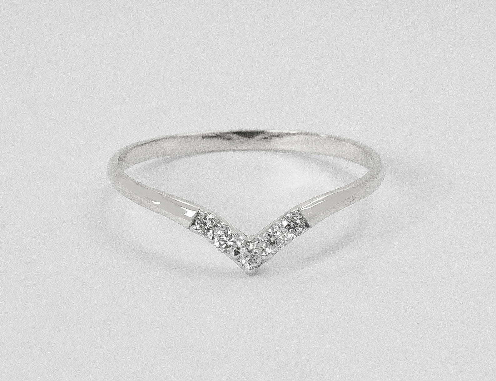 V Shape Diamond Ring / Diamond Chevron Ring Diamond Wedding | Etsy