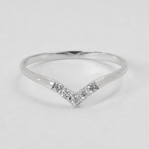 V Shape Diamond Ring / Diamond Chevron Ring Diamond Wedding | Etsy