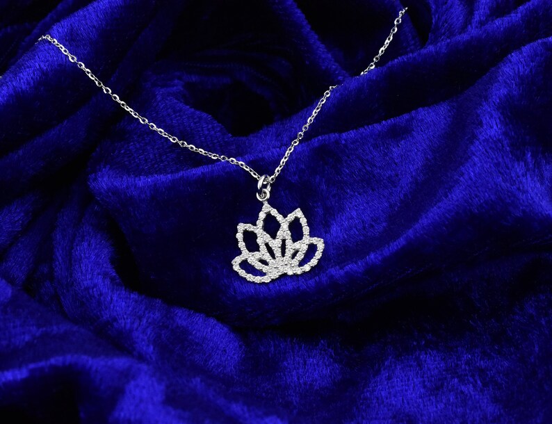 10k 14k 18k Gold Diamond Lotus Necklace / Diamond Lotus Floral | Etsy