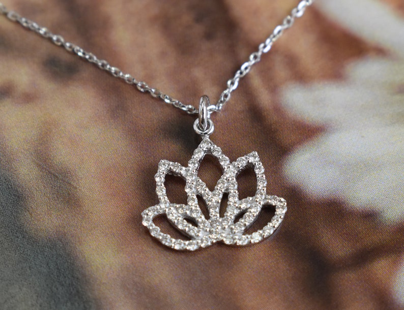 10k 14k 18k Gold Diamond Lotus Necklace / Diamond Lotus Floral | Etsy