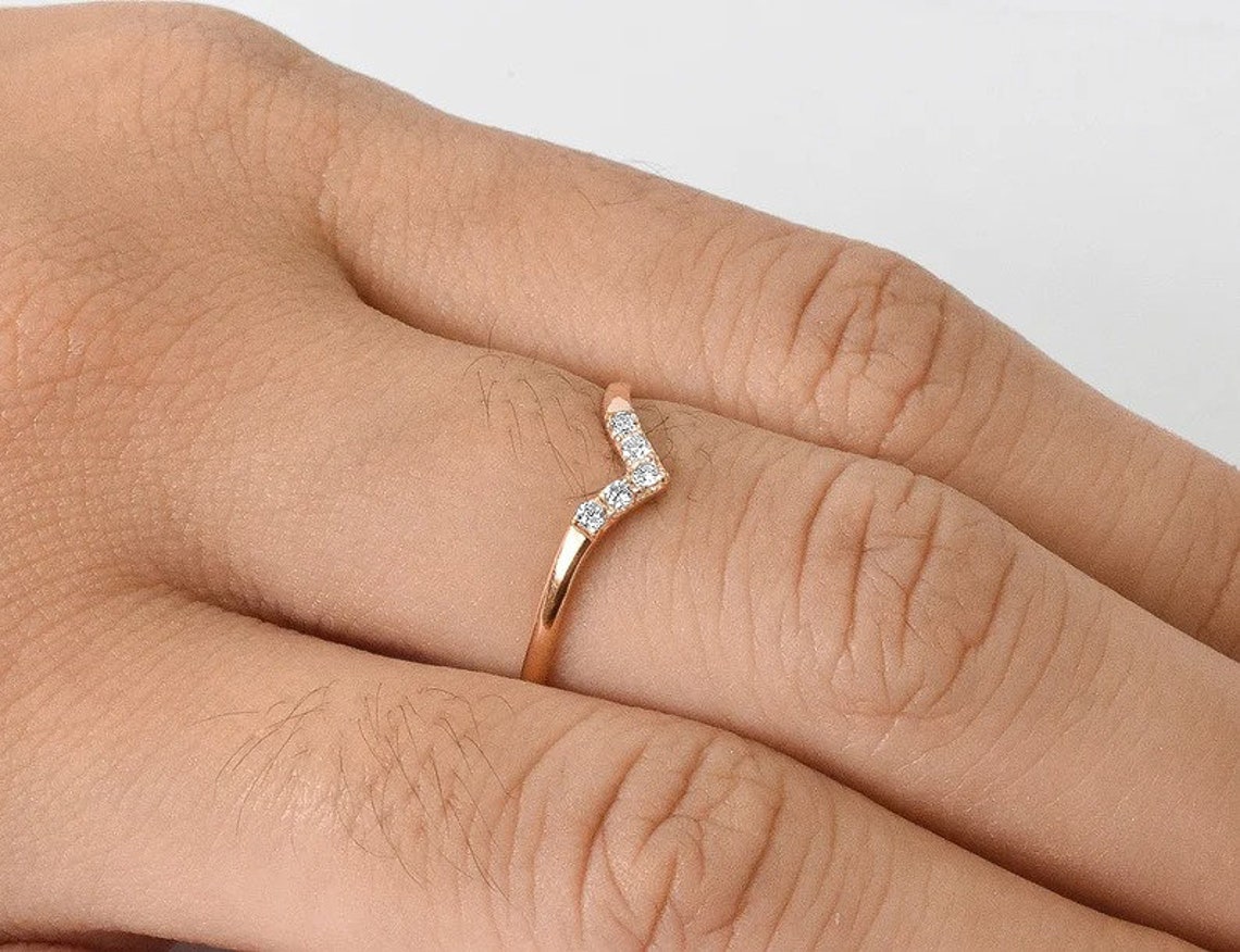 V Shape Diamond Ring / Diamond Chevron Ring Diamond Wedding - Etsy