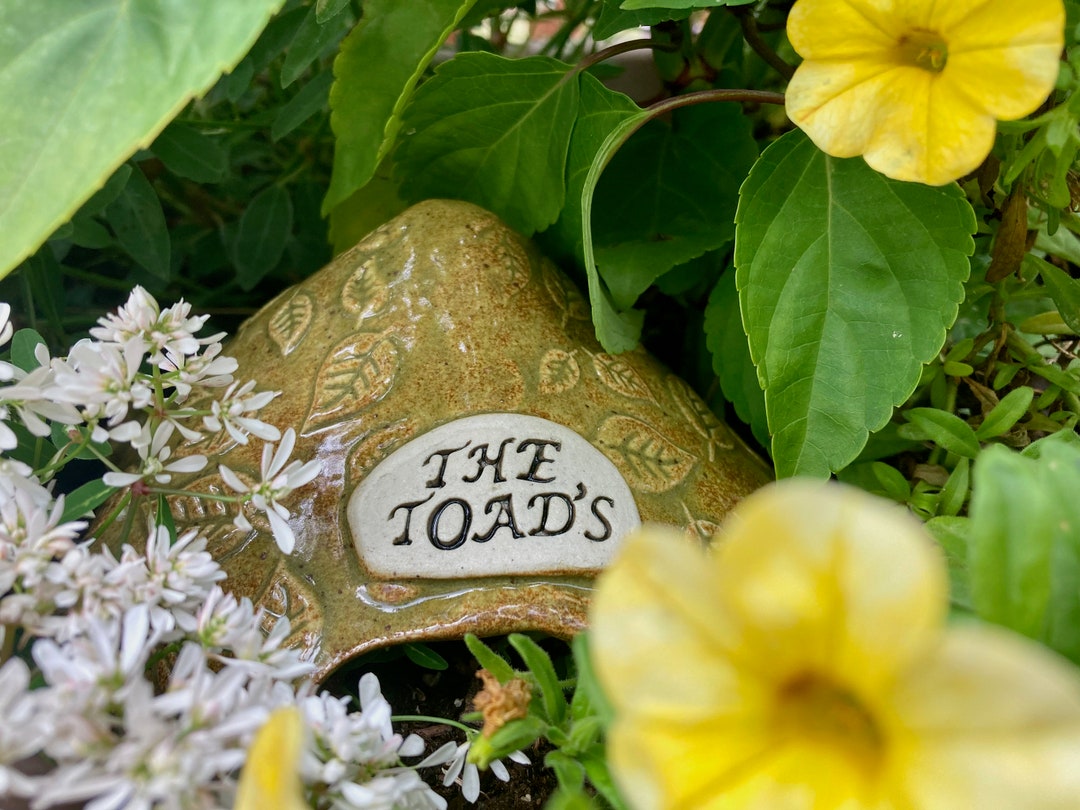 Leaf Toad Home/toad Abode/toad Hut/handmade/ceramic/pottery/garden ...