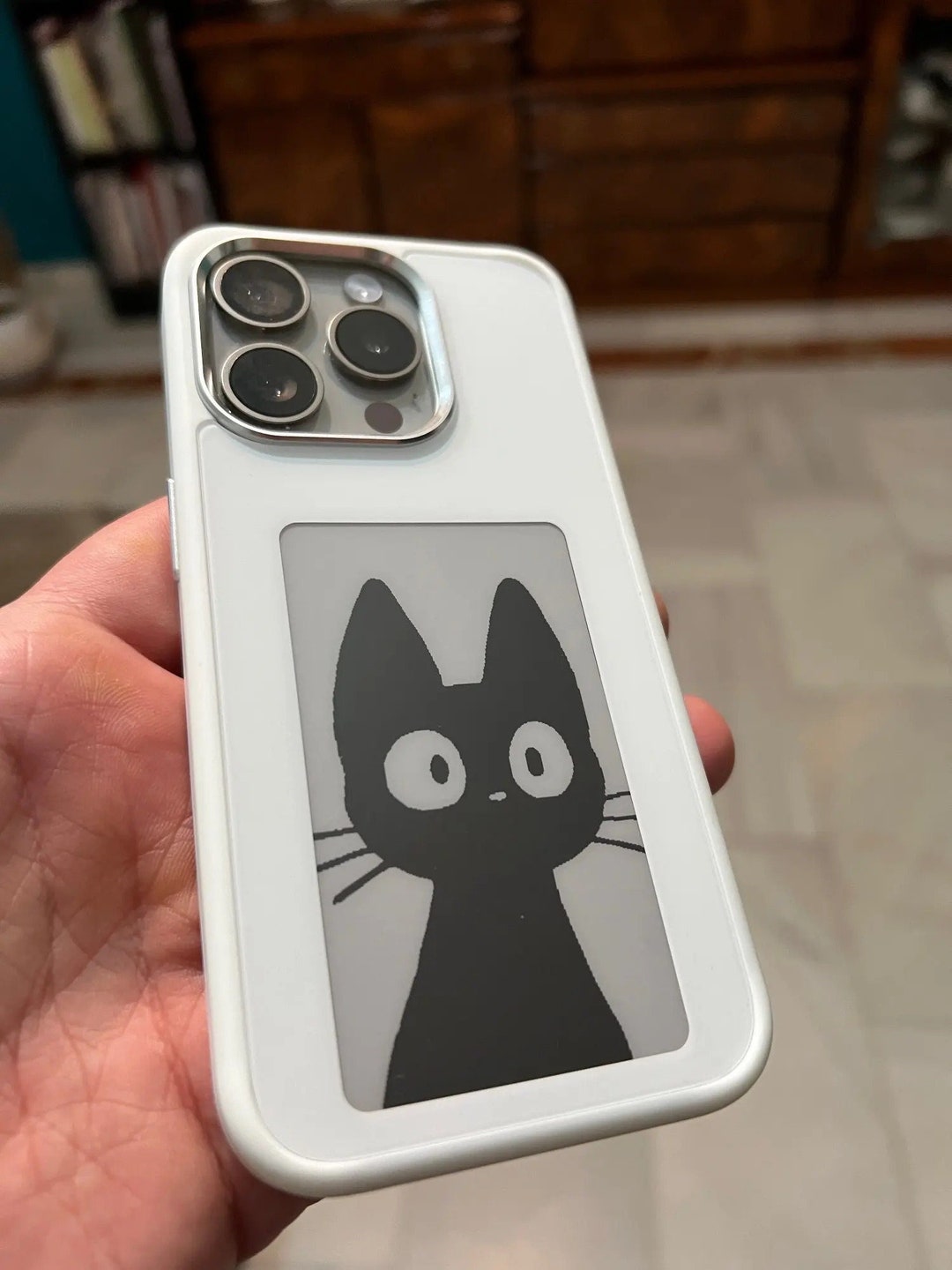 Customizable Revolutionary NFC E-ink iPhone Case Creative Display ...