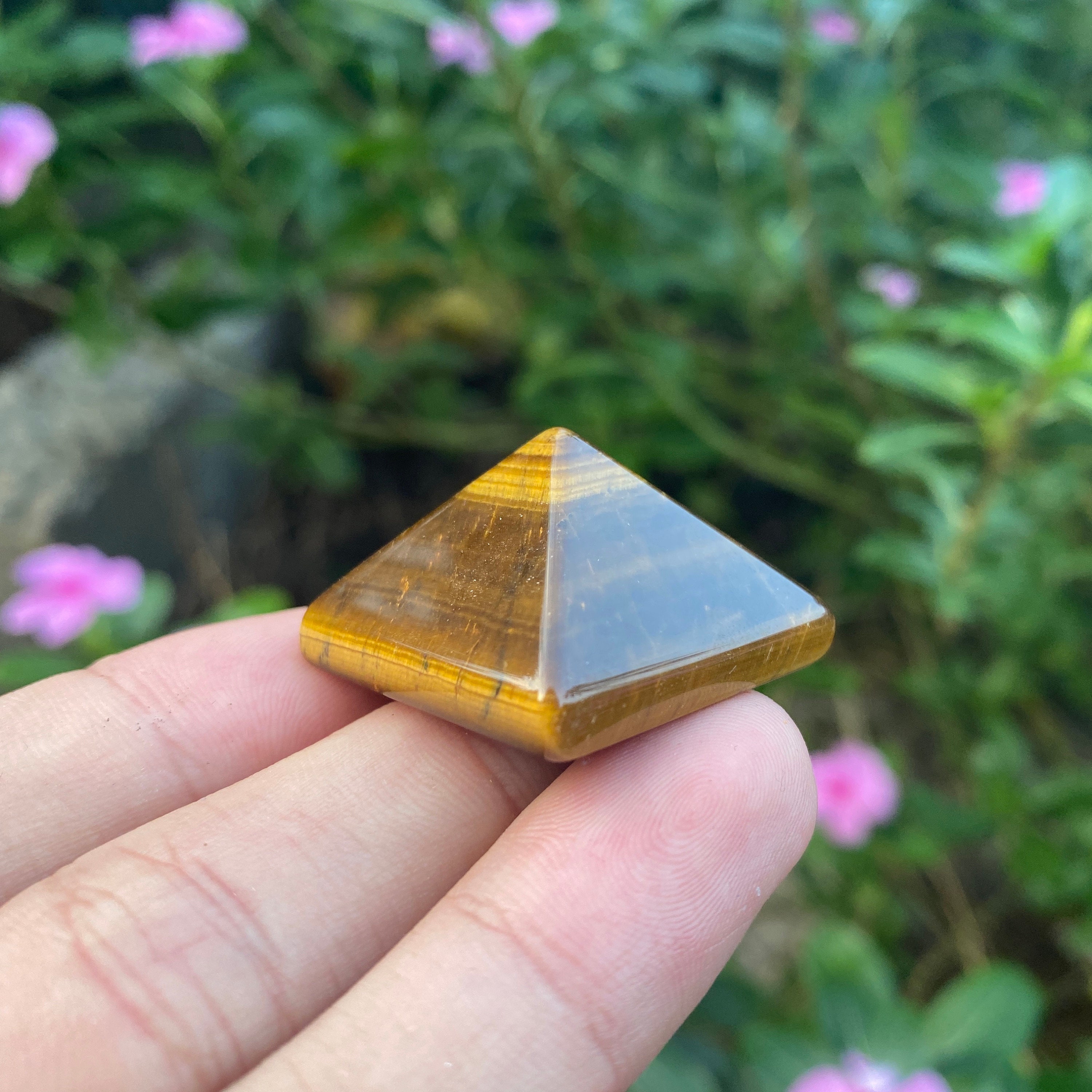 Natural Crystal Pyramid Crystal Pyramid Decormeditation - Etsy India