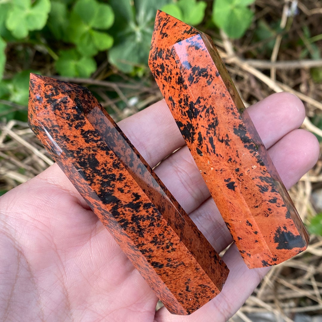 Point de cristal dobsidienne rouge, cristal de guérison, obélisque ...