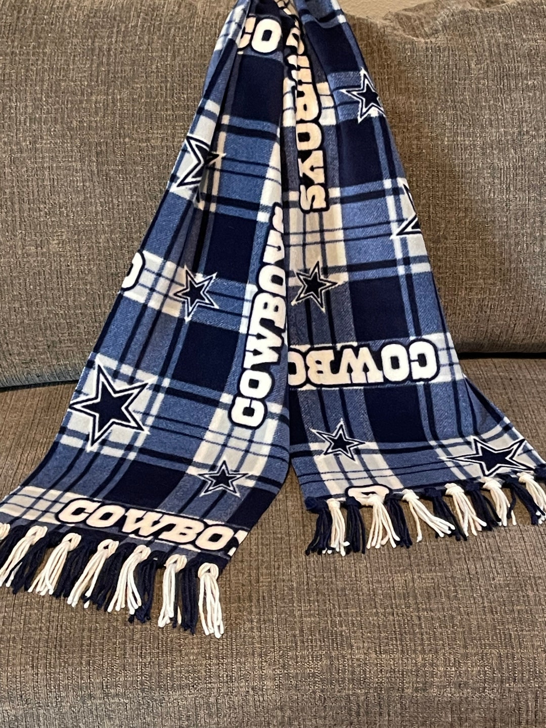 DALLAS COWBOYS Handcrafted Fleece Scarf W Yarn Fringe - Etsy