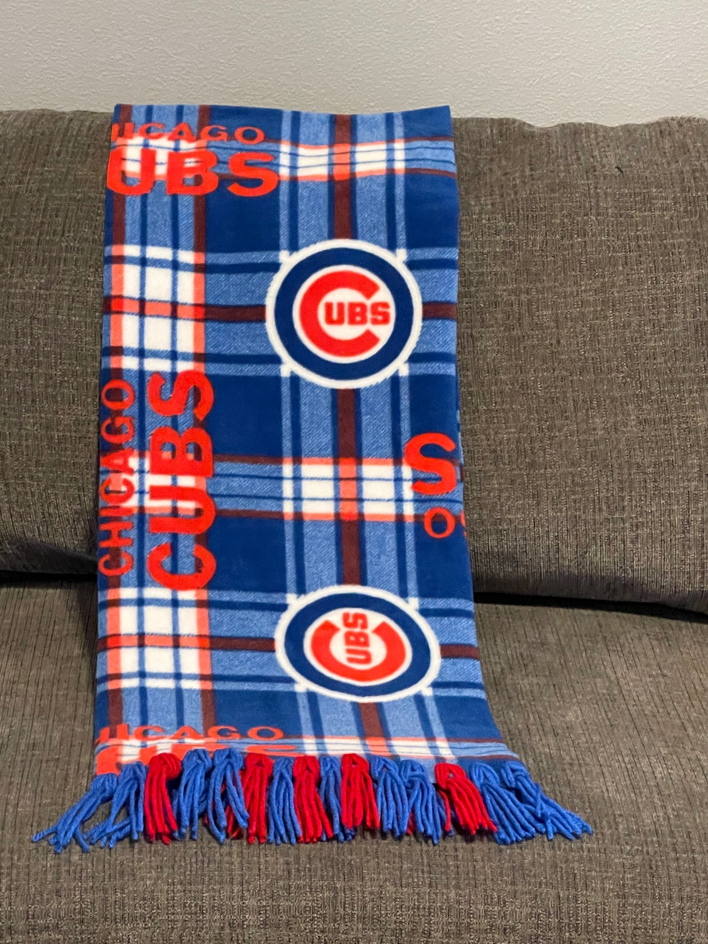CHICAGO CUBS WOW Handcrafted Fleece Scarf W Yarn Fringe - Etsy