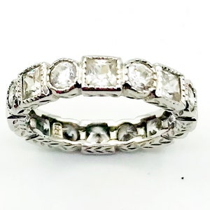Beautiful, Detailed 925 CZ Ring With 16 Sparkling Cut Faux Diamond ...