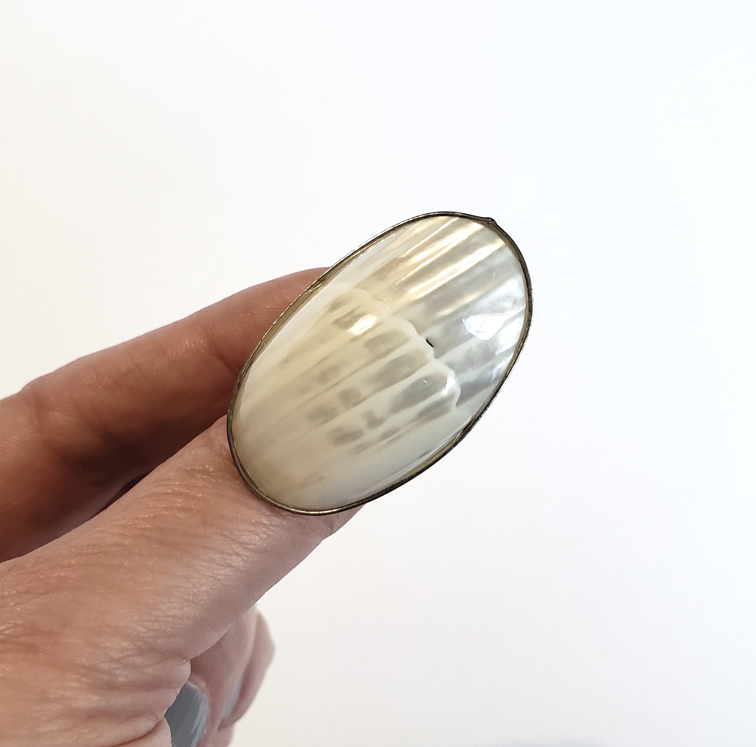 Large Domed Mother of Pearl Shell Ring - Etsy
