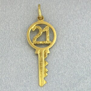 18k Yellow Gold 21st BIRTHDAY KEY PENDANT Guaranteed - Etsy
