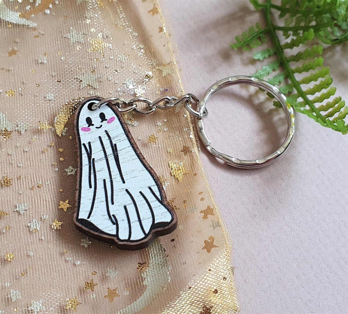 Cute Ghost Wooden Keyring // Halloween // Samhain // Witch Shop - Etsy