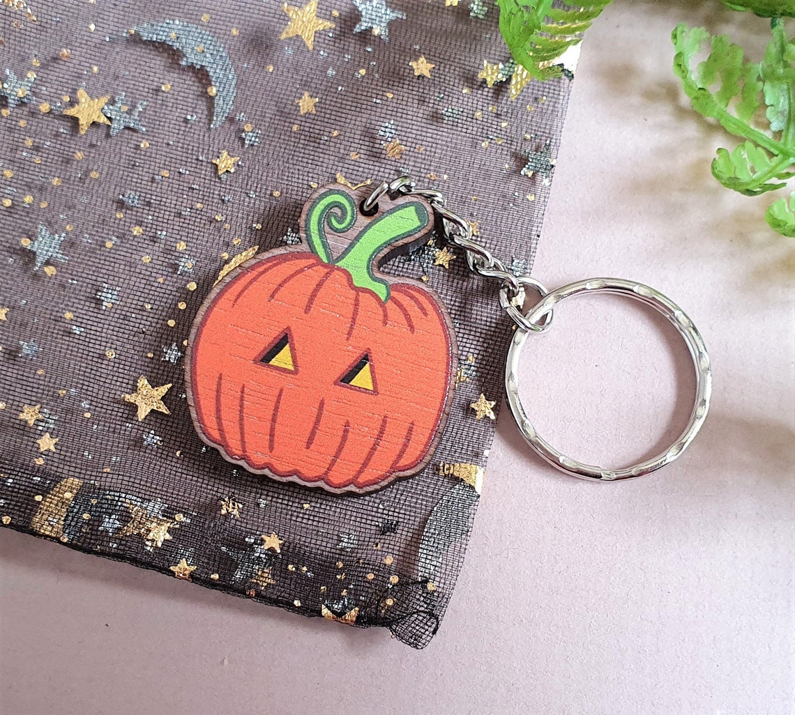 Pumpkin Halloween Keyring // Halloween // Samhain // Witch - Etsy España