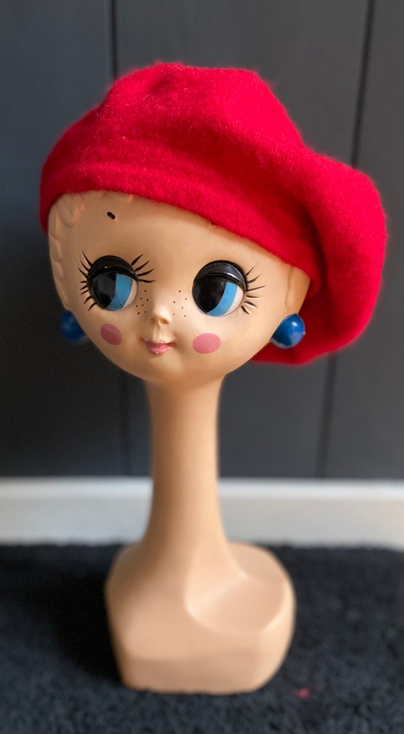 Bright red vintage 80s beret in soft wool, extendable… - Gem