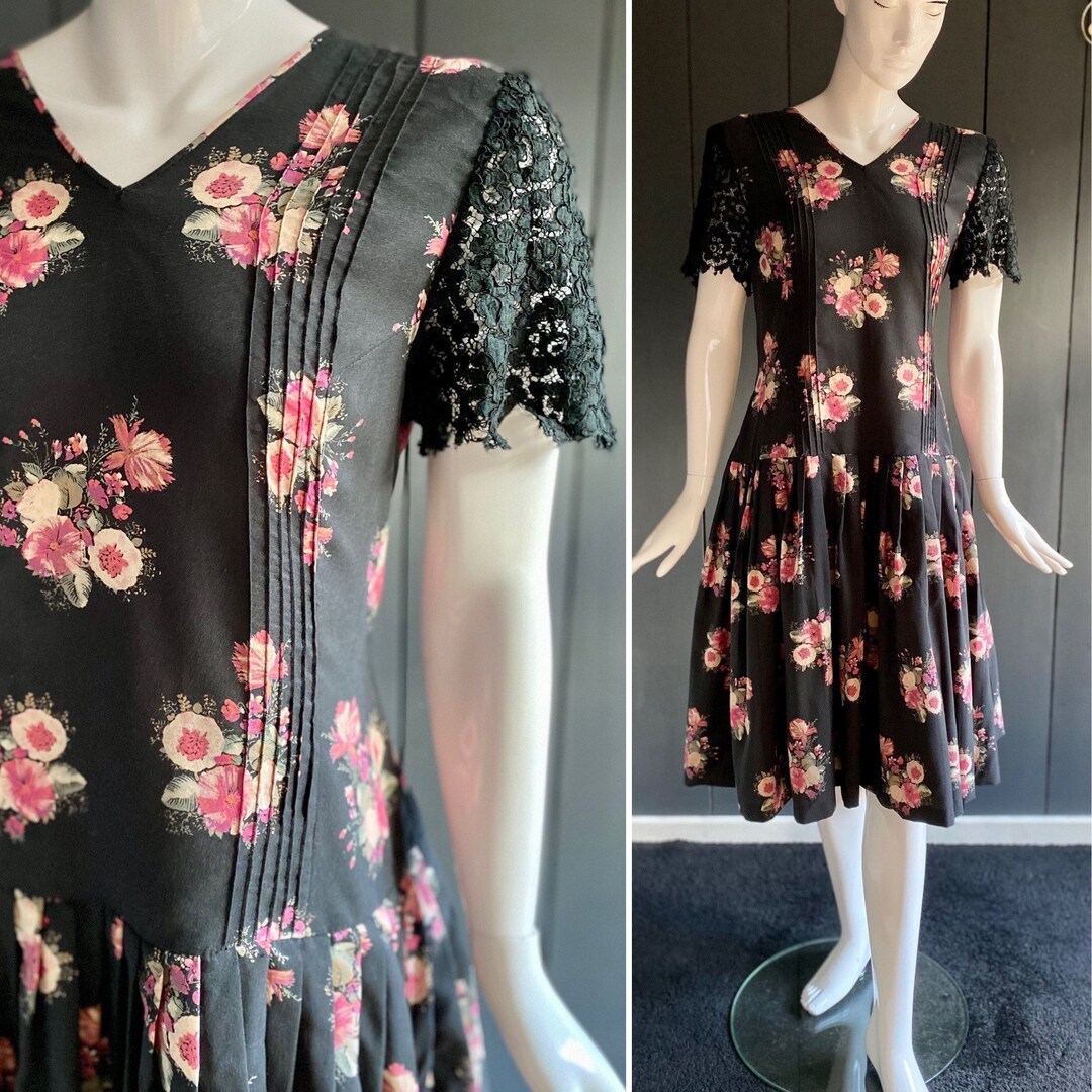 Vintage 80s Hand-sewn Dress in Black Floral Patterns With Short Sleeves ...