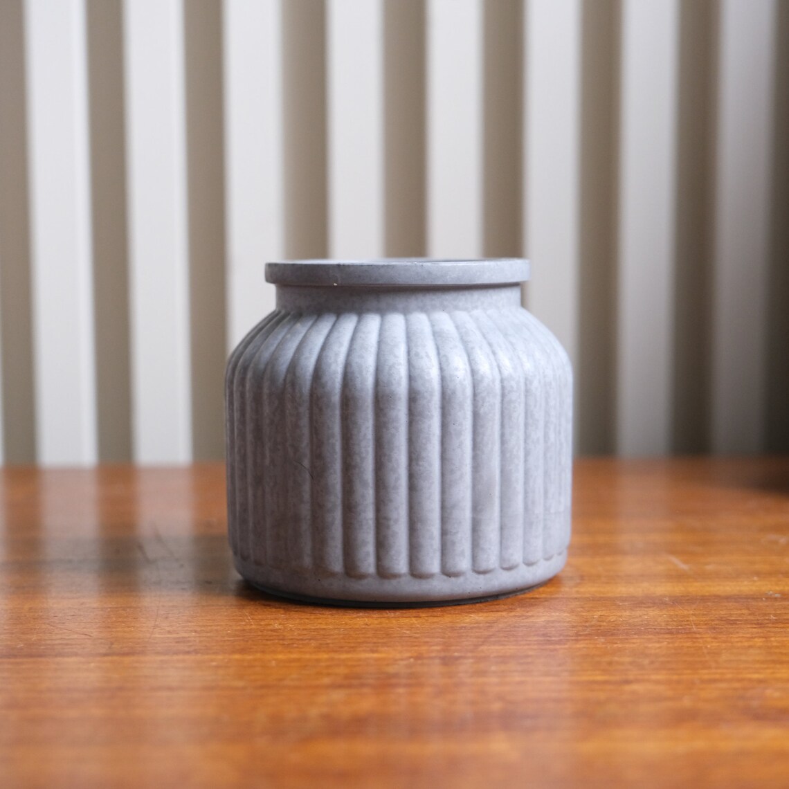 Round Ribbed Concrete Jar, Handmade Round Concrete Candle Holder ...