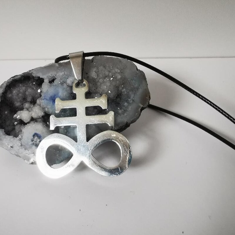 Leviathan Cross Ring - Etsy