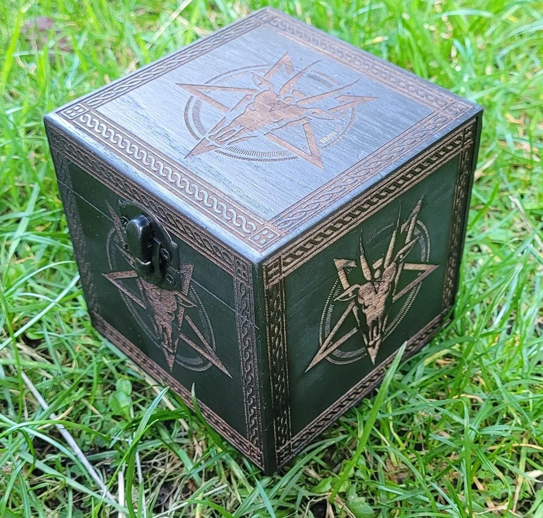 Handmade Engraved All-over Eco-friendly Jewellery Wooden Box With ...