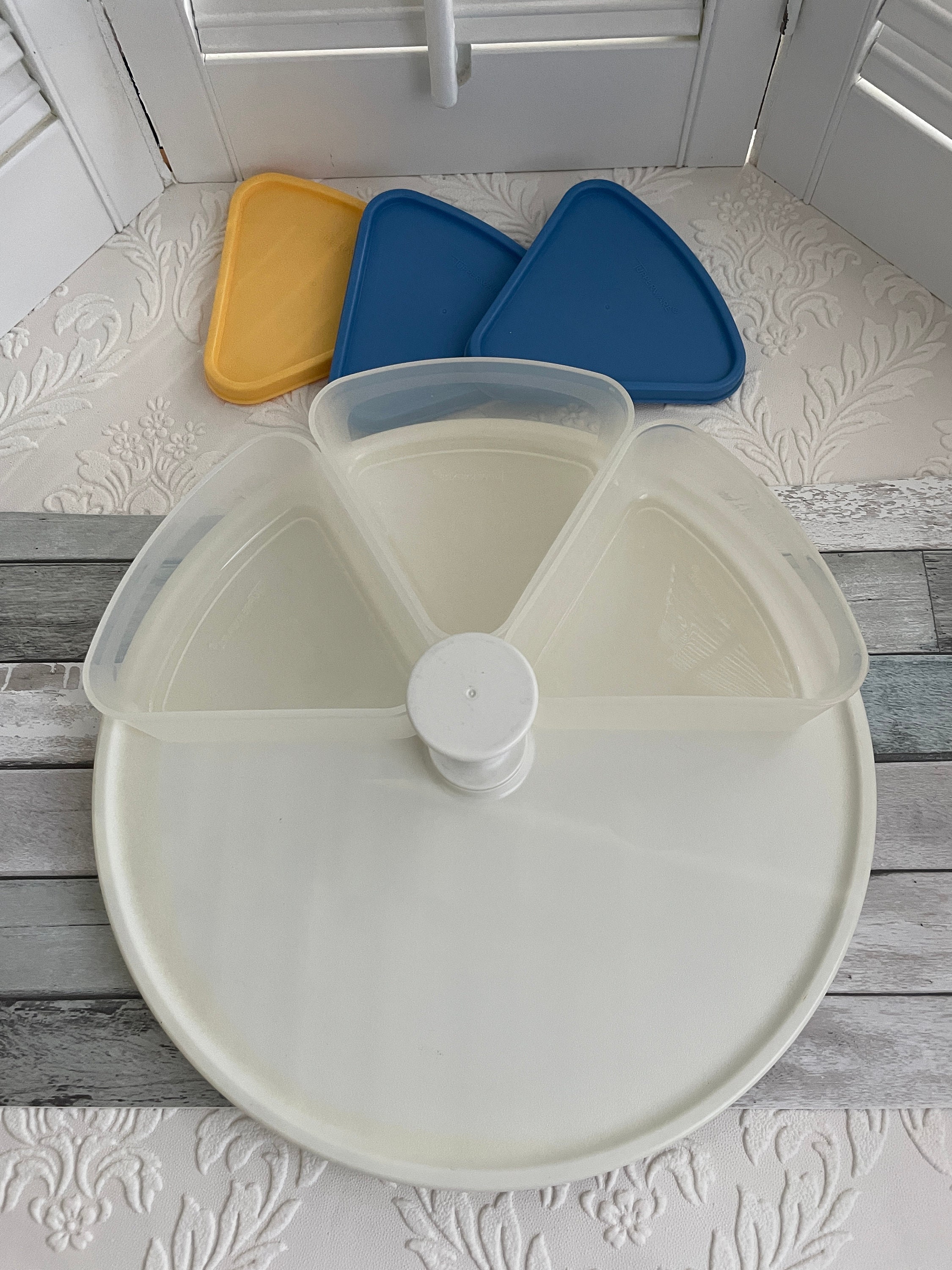 Vintage Tupperware Lazy Susan/ Spinning Pie Holder/ With Three ...