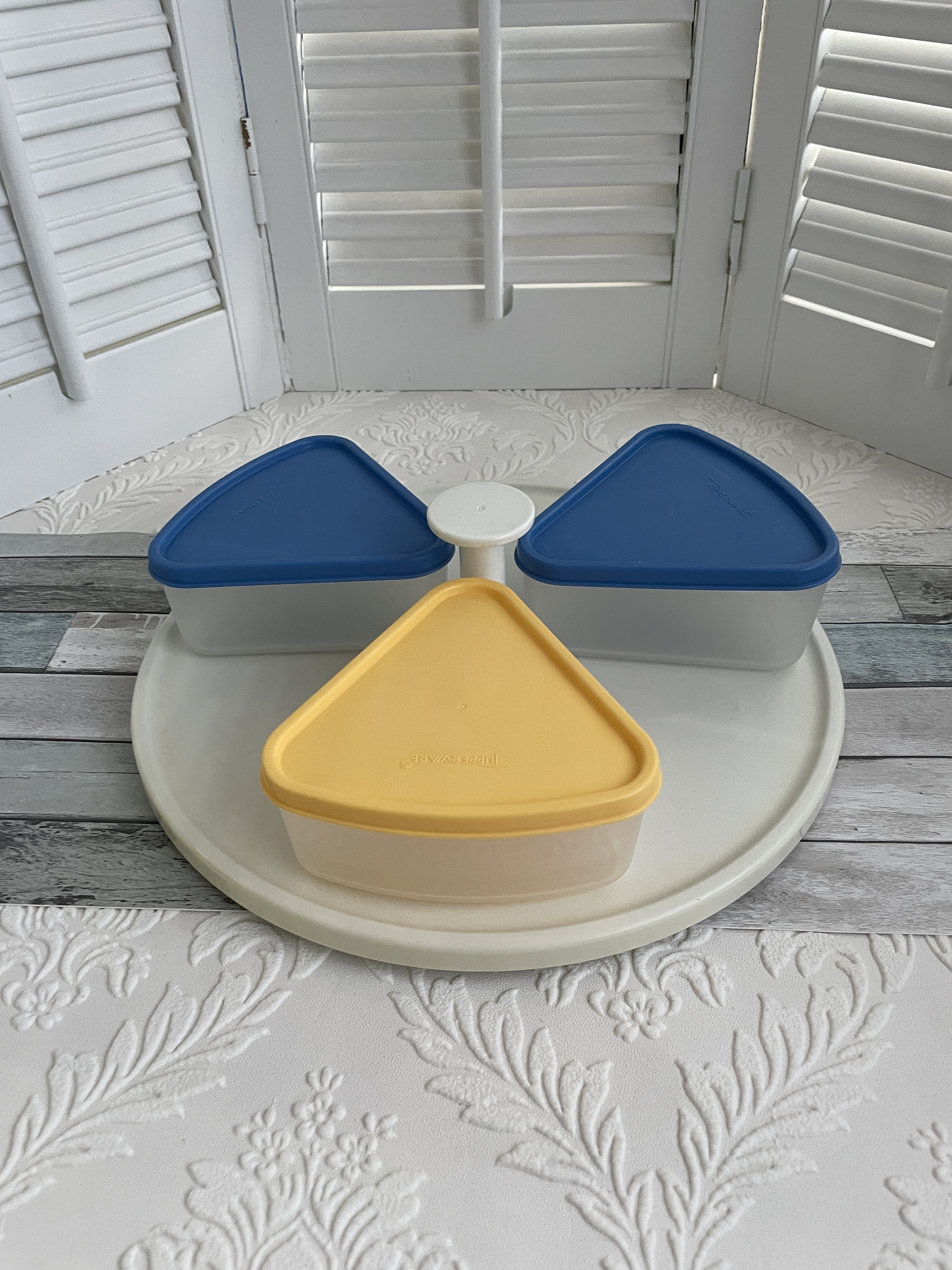Vintage Tupperware Lazy Susan/ Spinning Pie Holder/ With Three ...