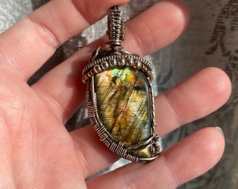 Spectrolite Pendant - Etsy