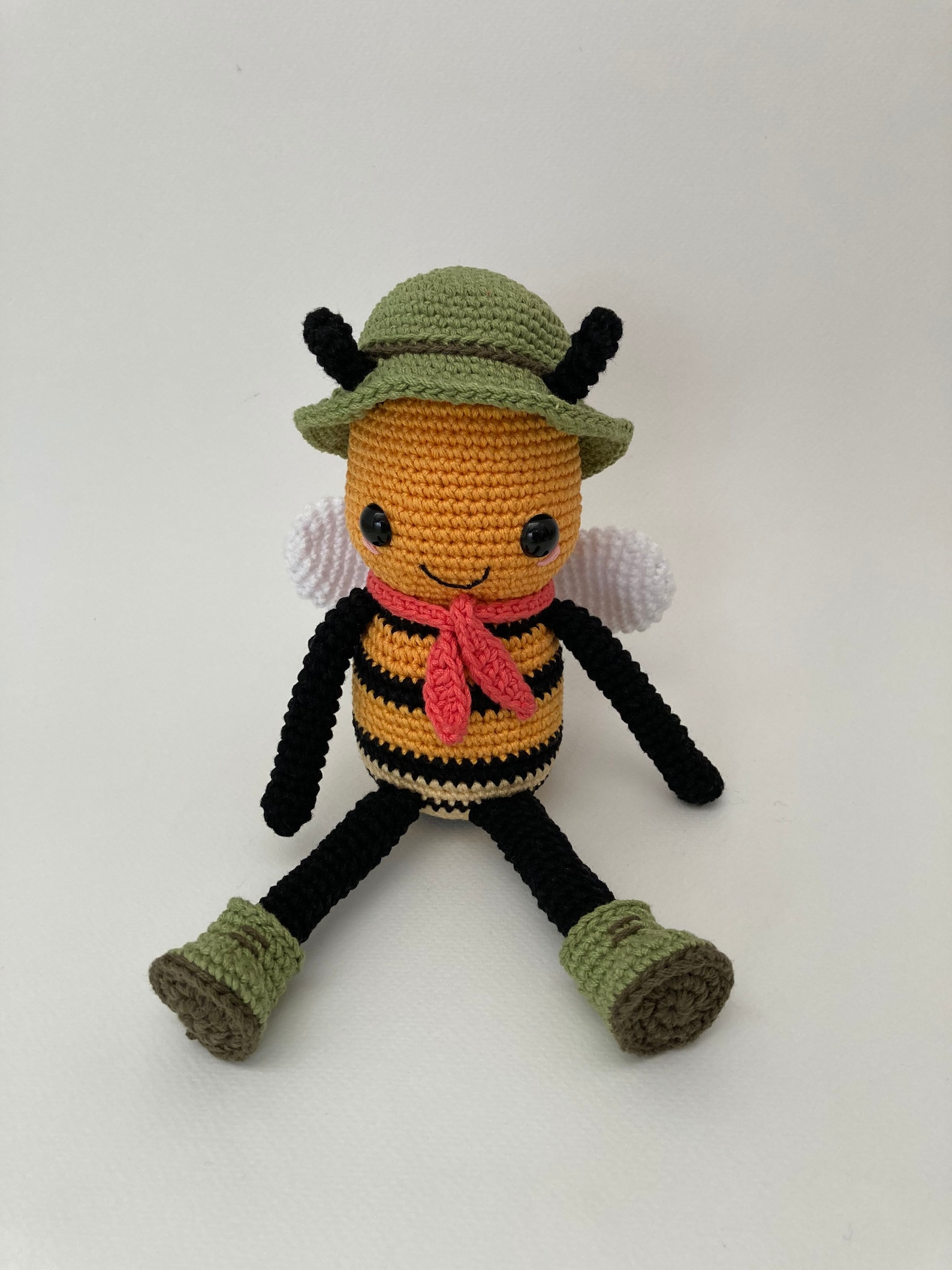 Honey the Scout Bee Crochet Pattern - Etsy