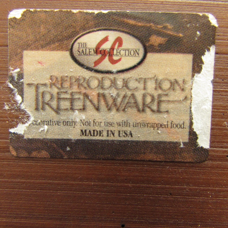 Salem Collection Reproduction Treenware Christmas Plaque Season's Best ...