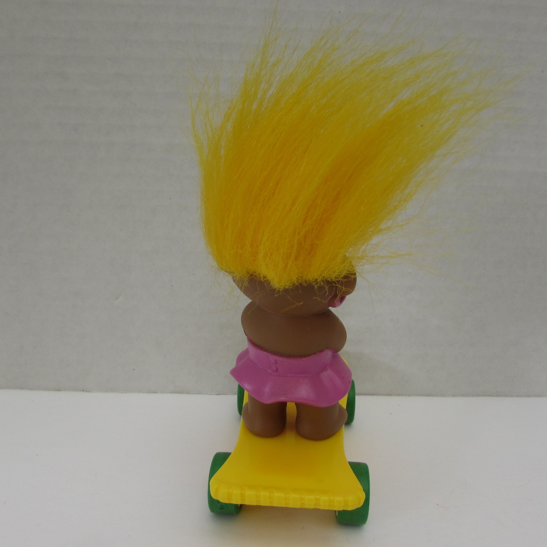 Vintage Skateboarding Singing Diva Troll 3.5 Body Yellow - Etsy