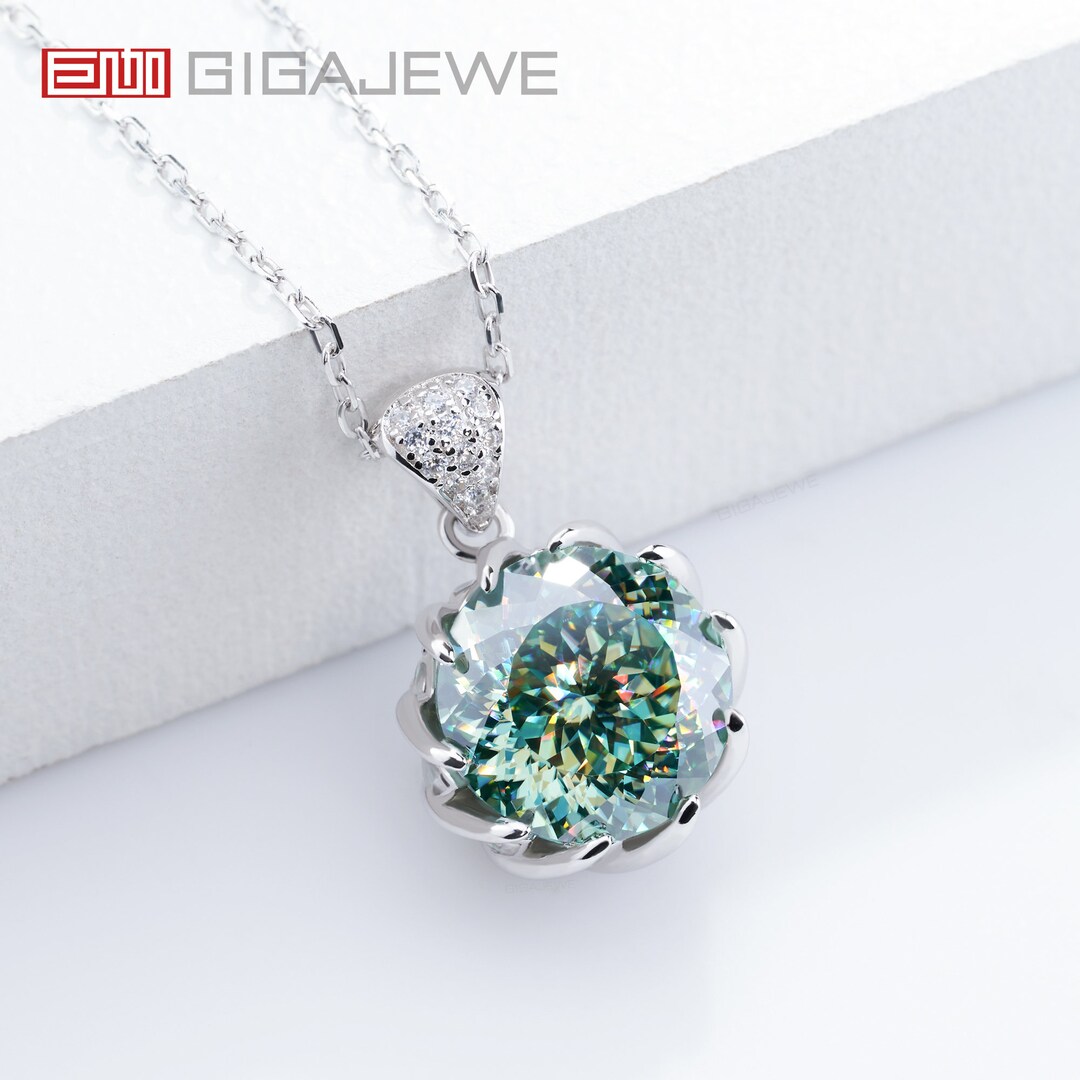 Cyan Moissanite Necklace, Portuguese Cut, White Gold (6ct 12mm) - Etsy