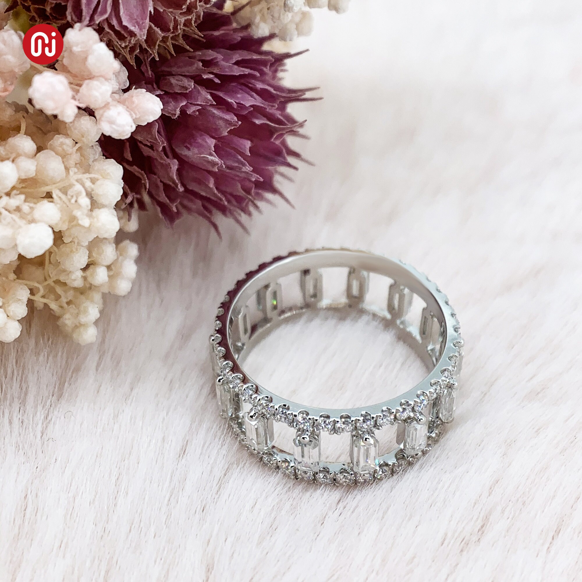 GIGAJEWE Emerald Cut Moissanite Wedding Band, D Color White Gold Full ...