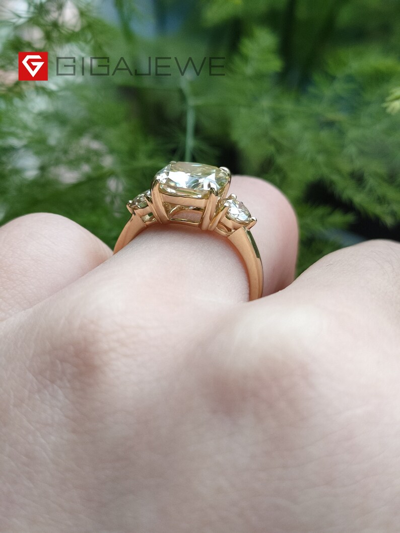 3.6ct Yellow Cushion Cut Moissanite 18K Yellow Gold Ring - Etsy