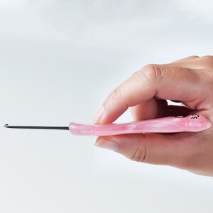 Red Cat Handle Crochet Resin Handle Crochet Hook 0.1mm-4.0mm Ergonomic ...