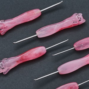 Red Cat Handle Crochet Resin Handle Crochet Hook 0.1mm-4.0mm Ergonomic ...