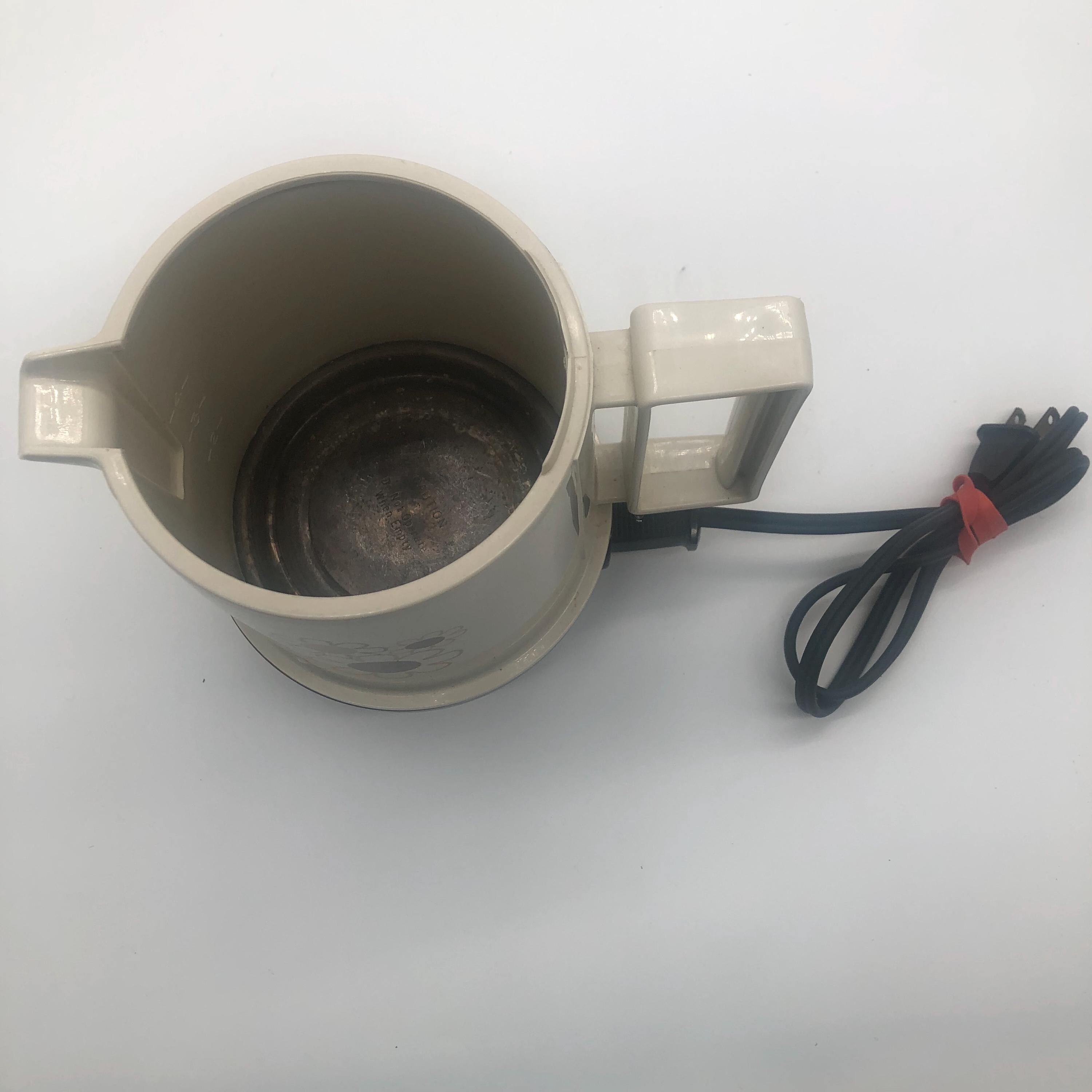 Cute Retro Poly Hot Pot Made by Regal in the 1970s Has Adorable Flowers ...