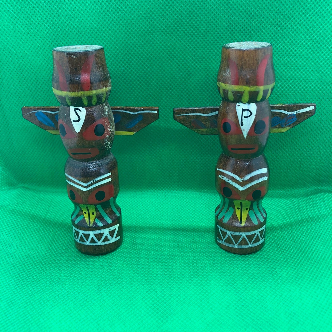Vintage Totem Pole Salt and Pepper Shakers - Etsy