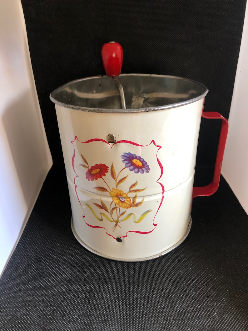 Vintage Androck Triple Sifter With Flowers on Side and a Red Handle - Etsy