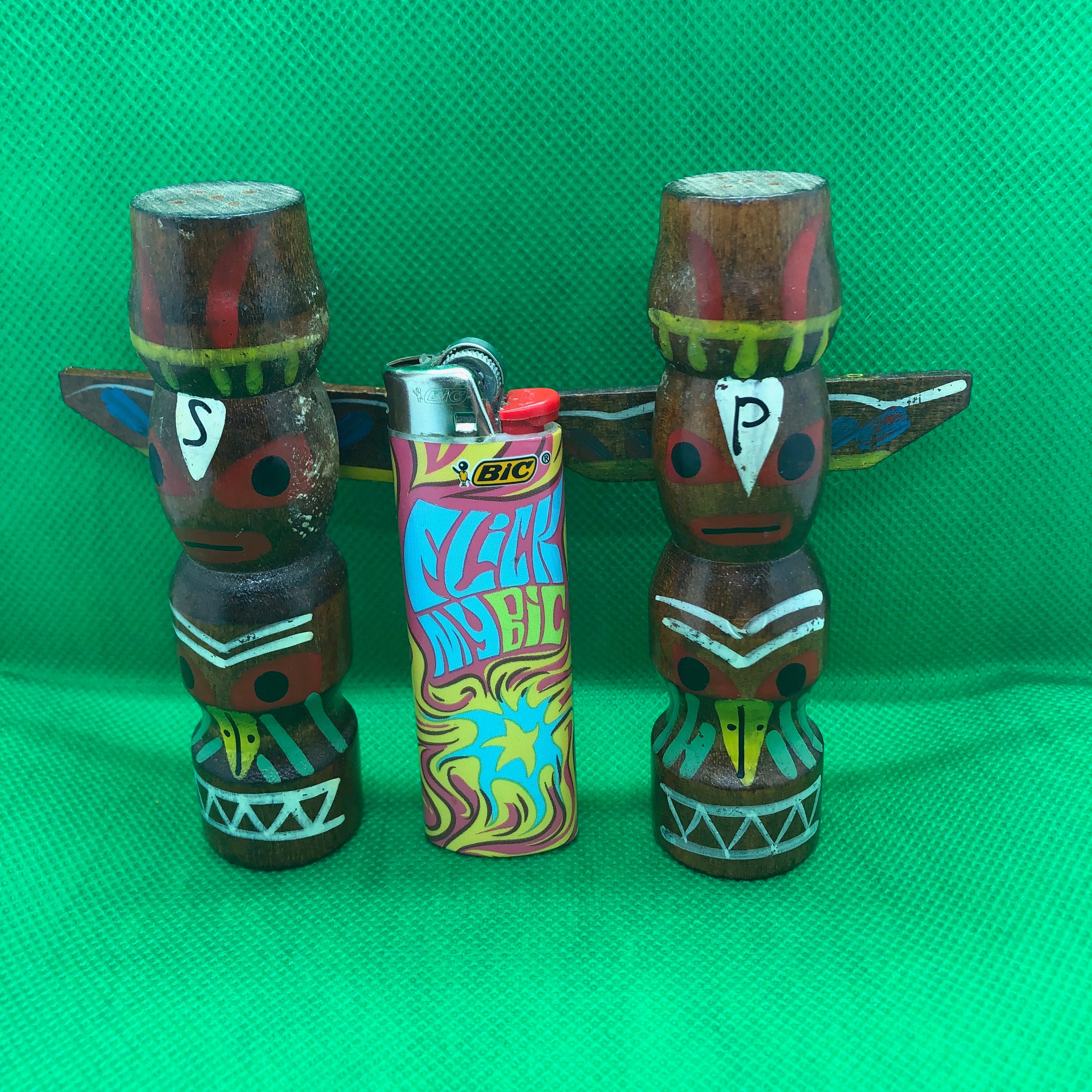 Vintage Totem Pole Salt and Pepper Shakers - Etsy