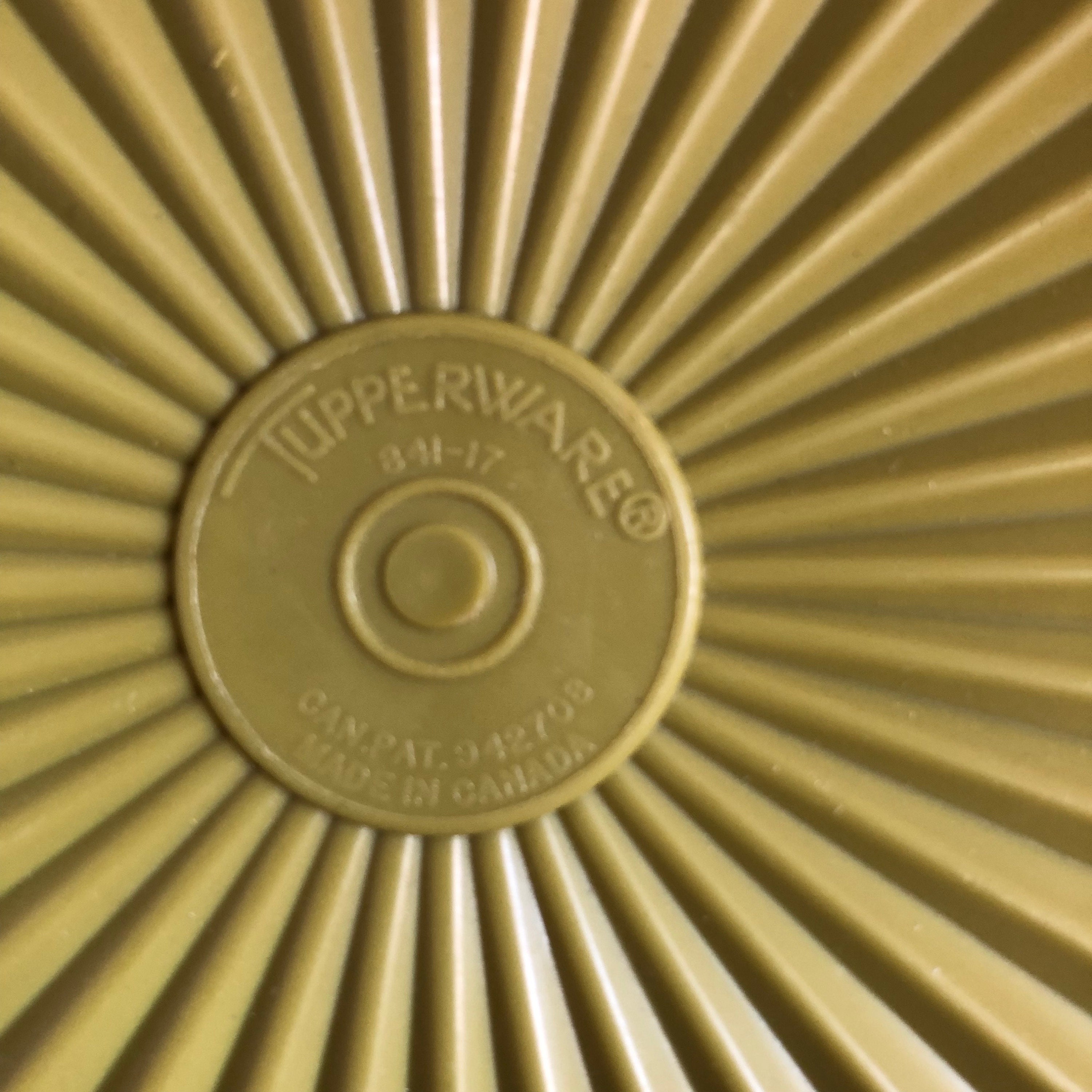 Vintage Tupperware Green Container With Lid 840-8 and 841-17 Made in ...