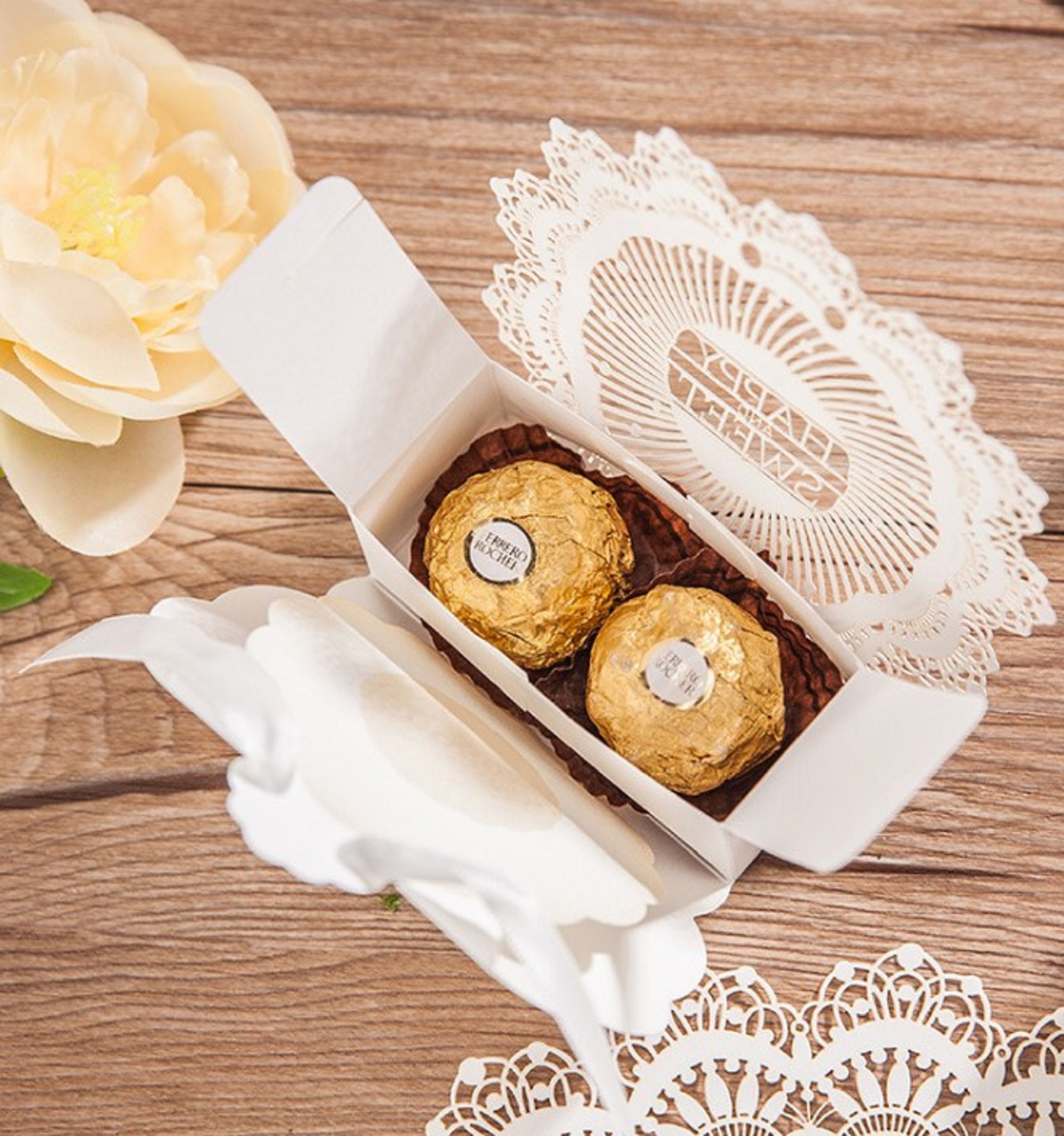 50pcs Candy Boxes Wedding Favor Boxes Laser Cut Party Wedding Favor ...