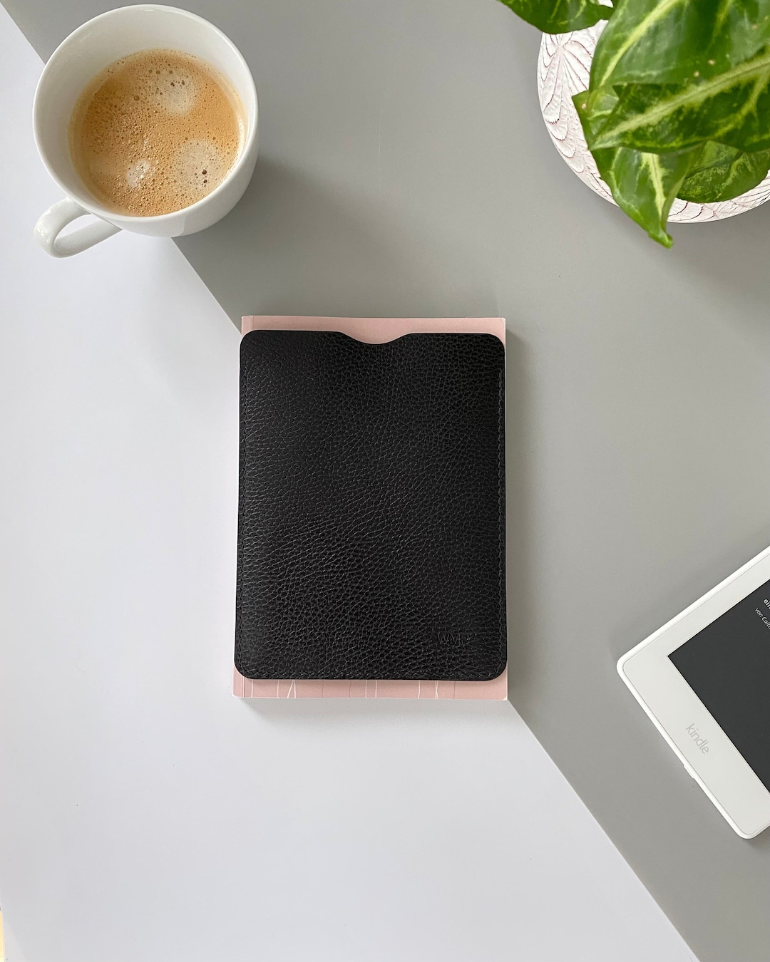 Elegant E-reader and Tablet Leather Case in Black for Kindle, Tolino ...